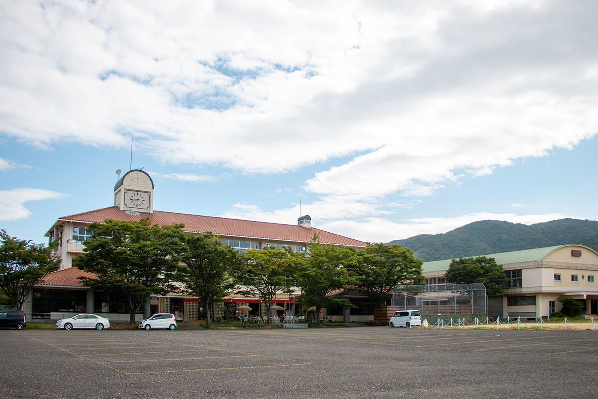 SAKIA STAY| 店舗 | 株式会社バルニバービ[ブランド＆レストラン]